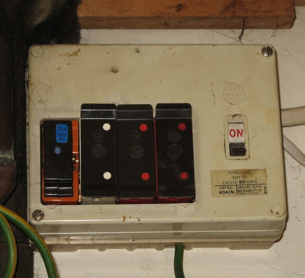 Upgrading your Fuse Box - Darren Spencer Electrical